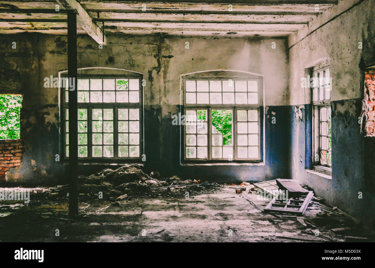 Textile mills abandoned hi-res stock photography and images - Alamy