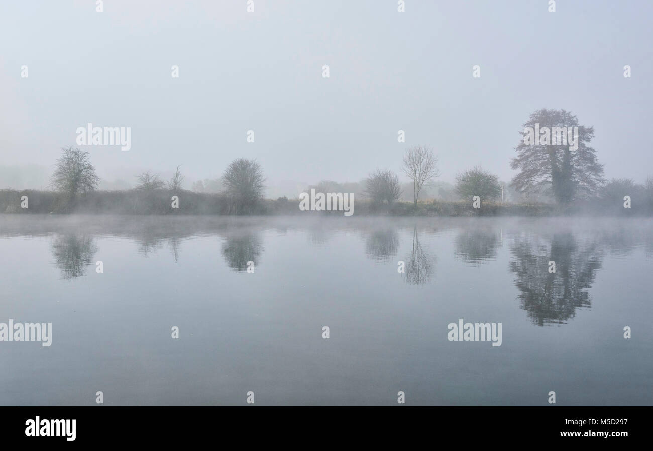 Winter Morning Reflections on the River Trent at Colwick Country Park ...