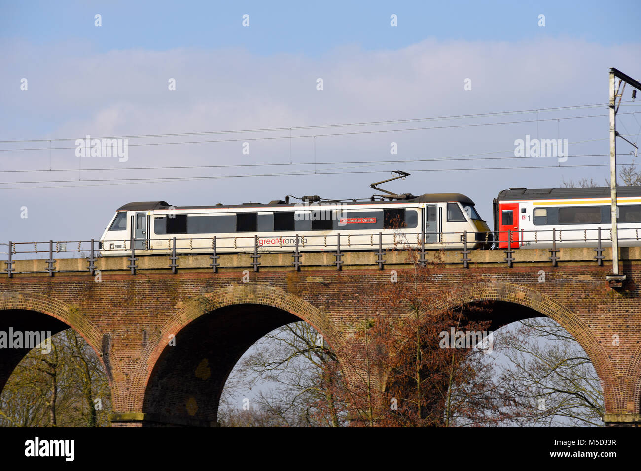 Class 90 electric locomotive hi-res stock photography and images - Alamy