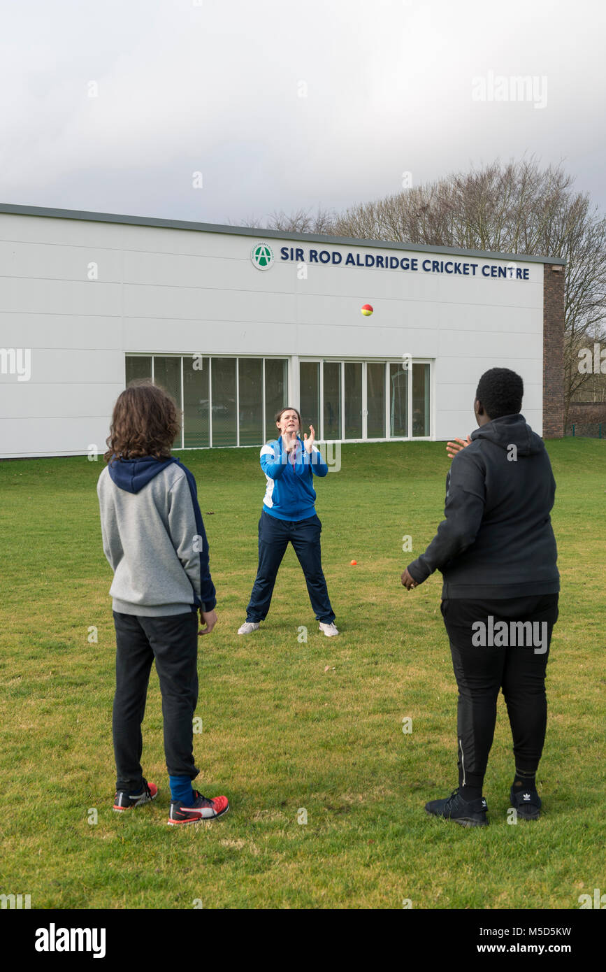 Cricket catching practice hi-res stock photography and images - Alamy