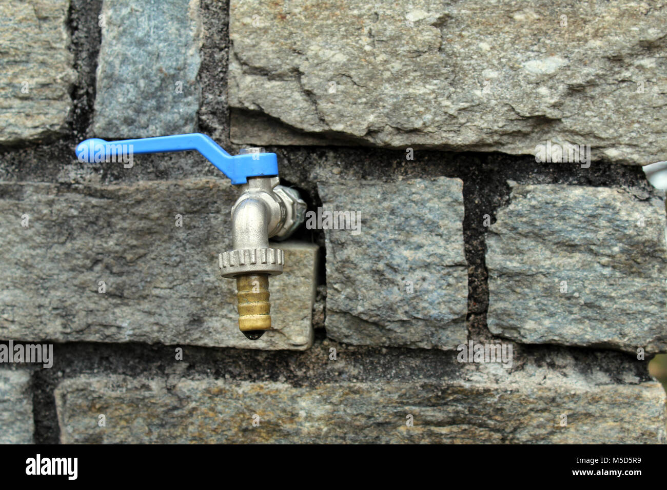 Natural rock wall hi-res stock photography and images - Alamy