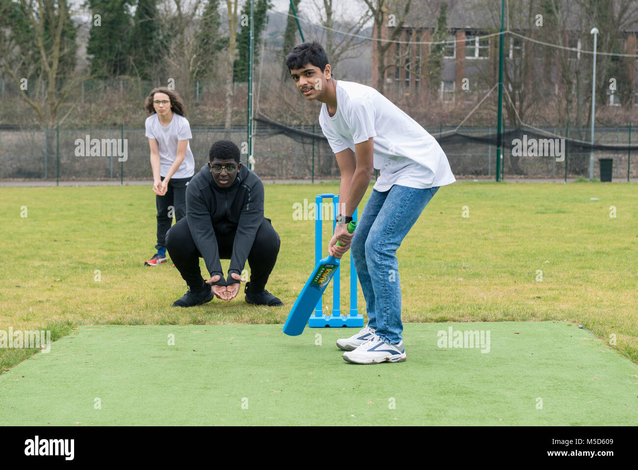 School pe teacher cricket hi-res stock photography and images - Alamy