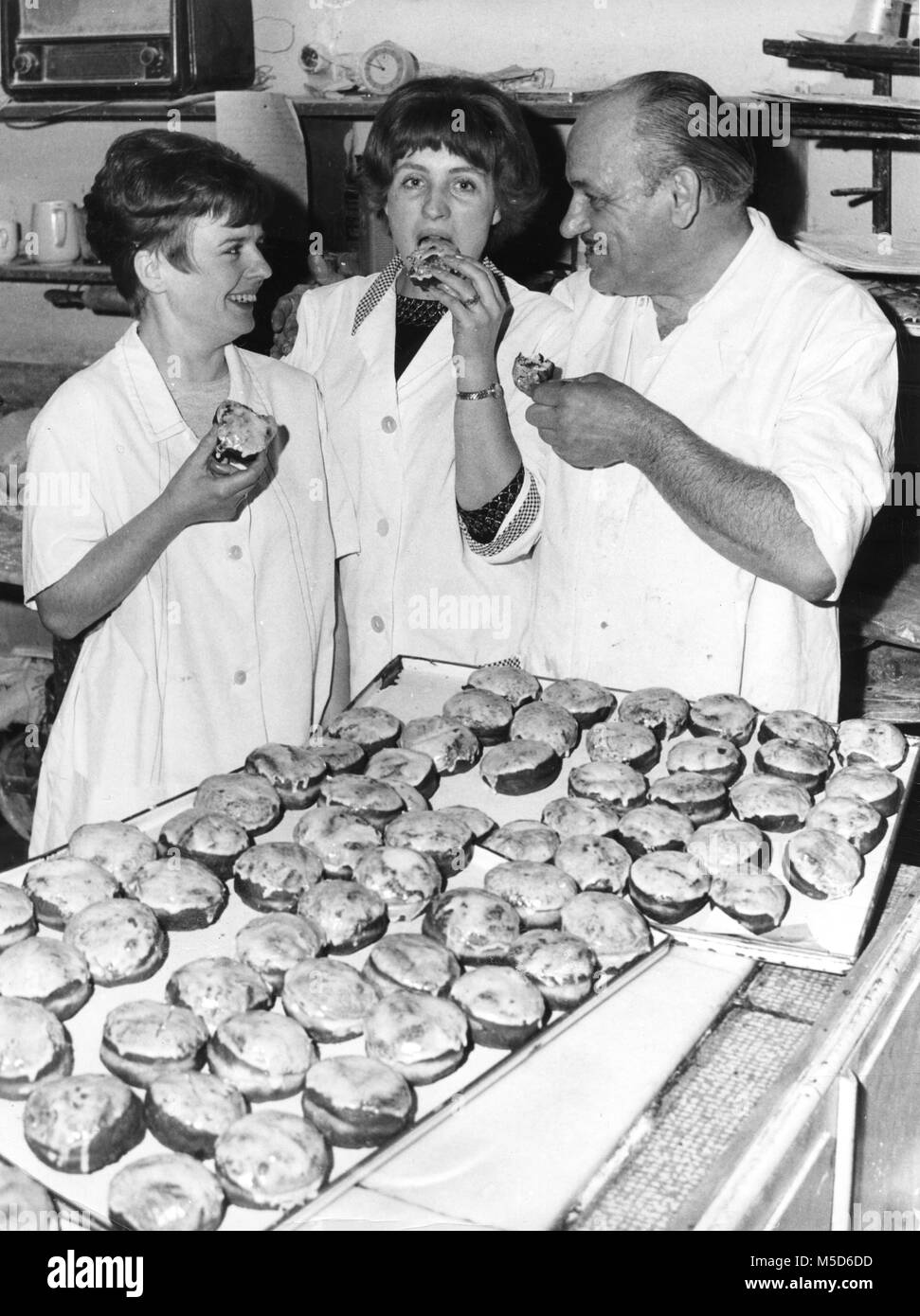 Cake shop berlin hi-res stock photography and images - Alamy