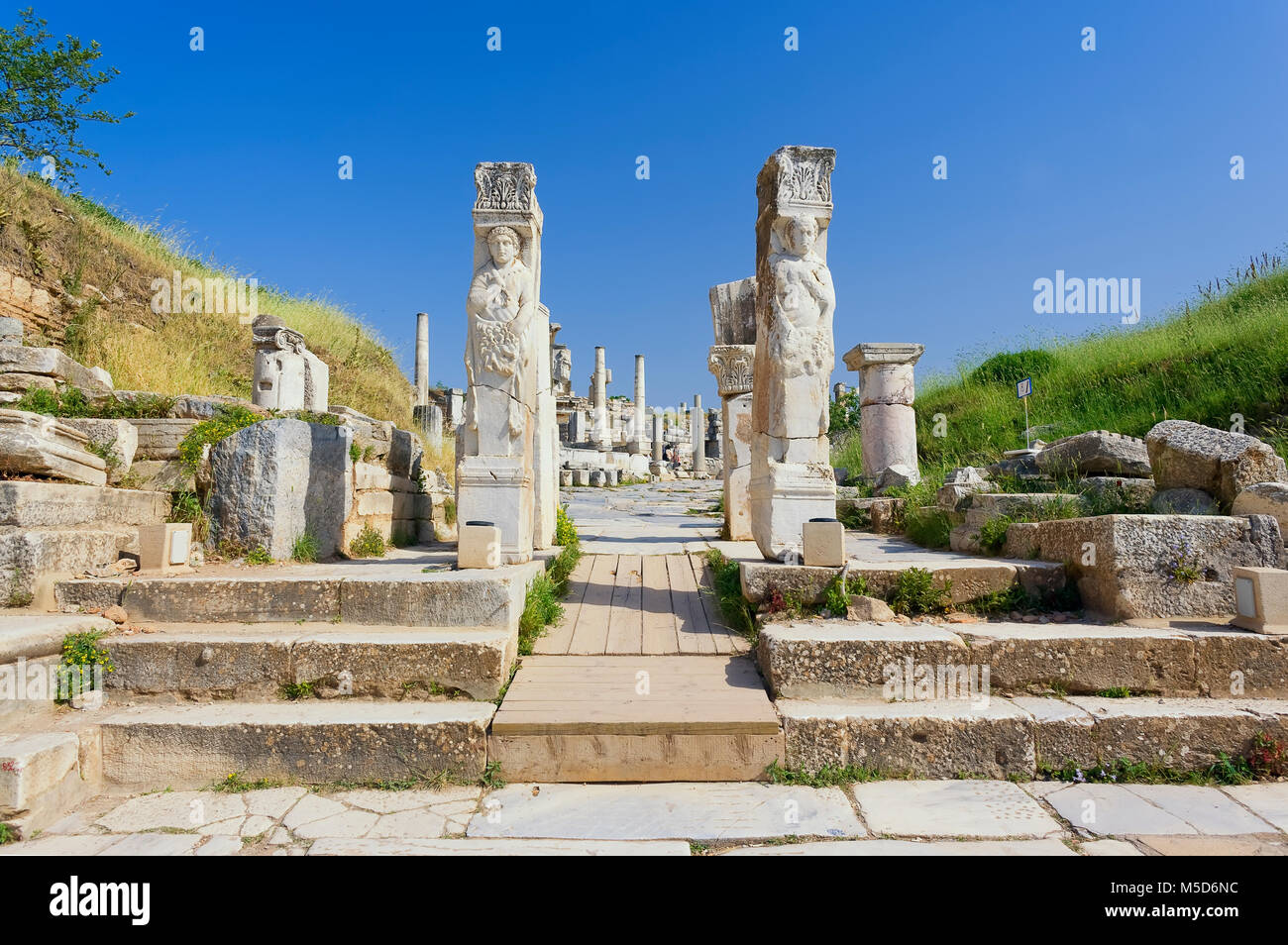 Ephesus turkey gate of hercules hi-res stock photography and images - Alamy