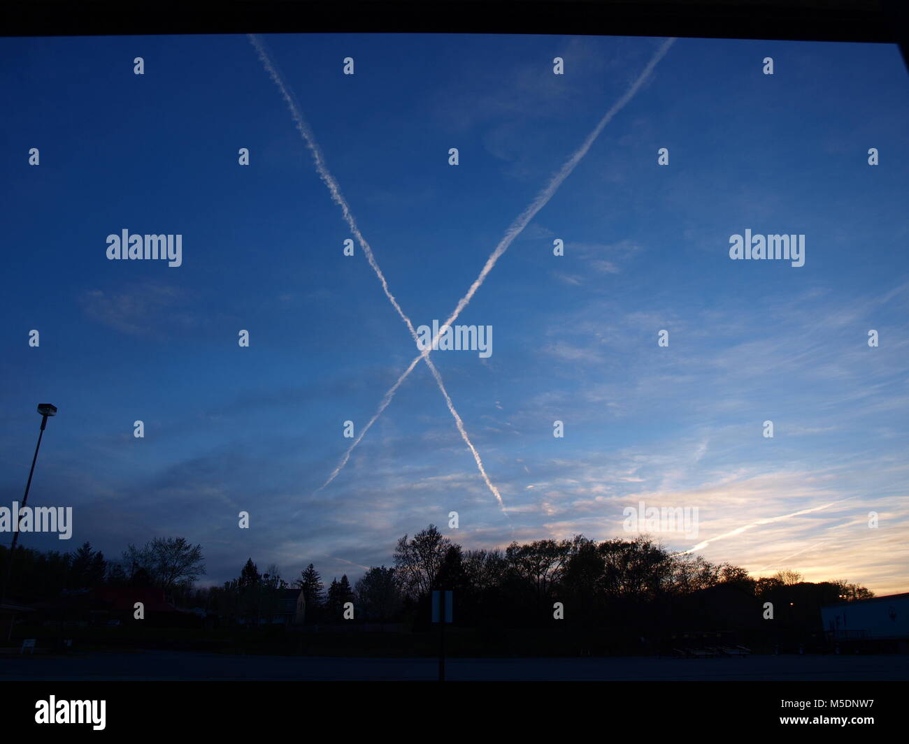 Planes flight hi-res stock photography and images - Alamy