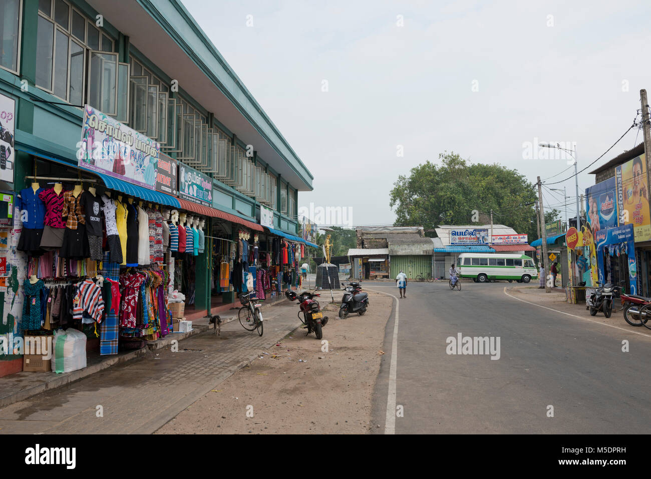 Sri Lanka, Point Pedro, Asia, traffic, street scene Stock Photo - Alamy