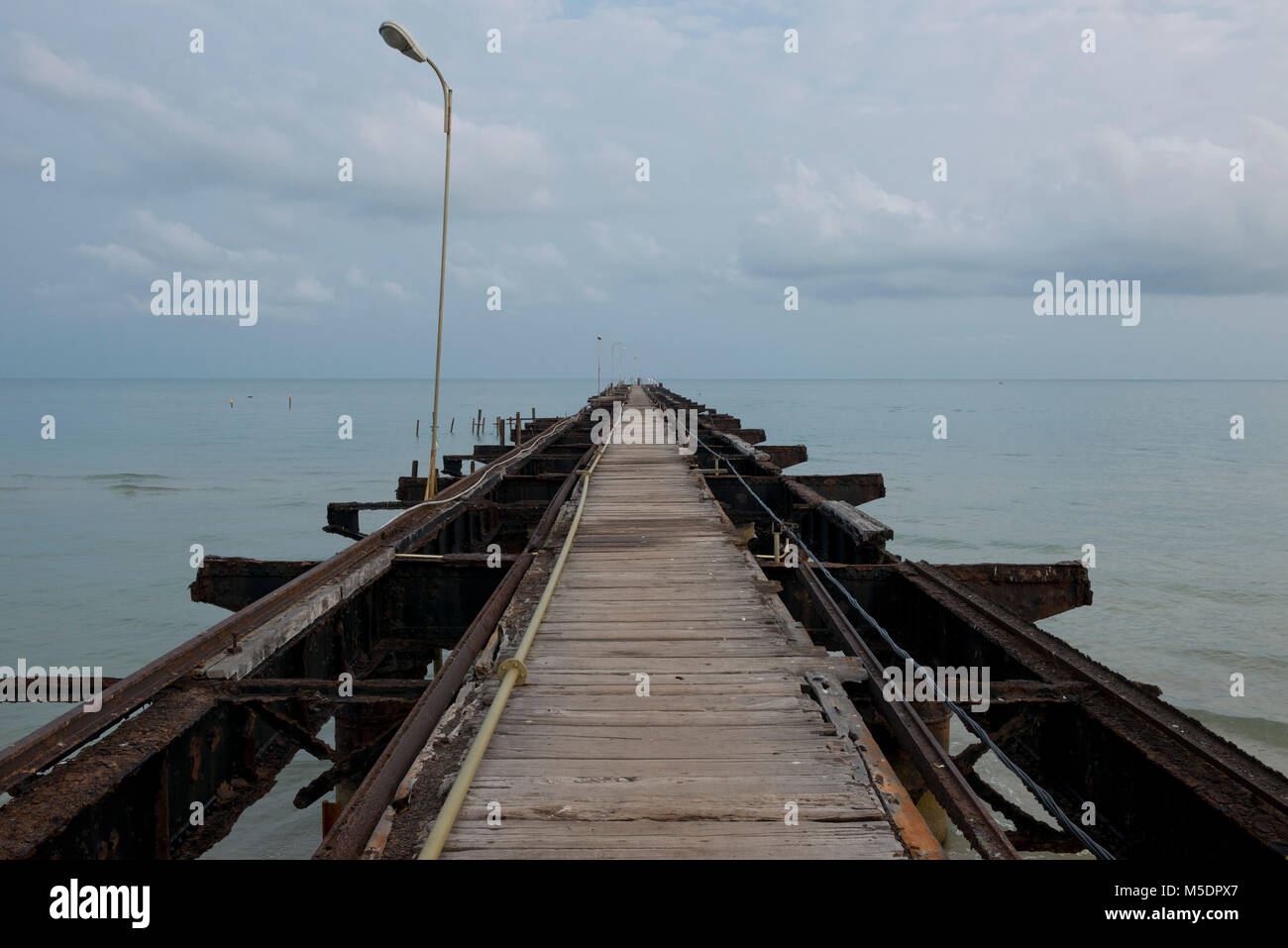 Sri Lanka, Talaimannar, Asia, sea, pier, wooden, beach Stock Photo - Alamy