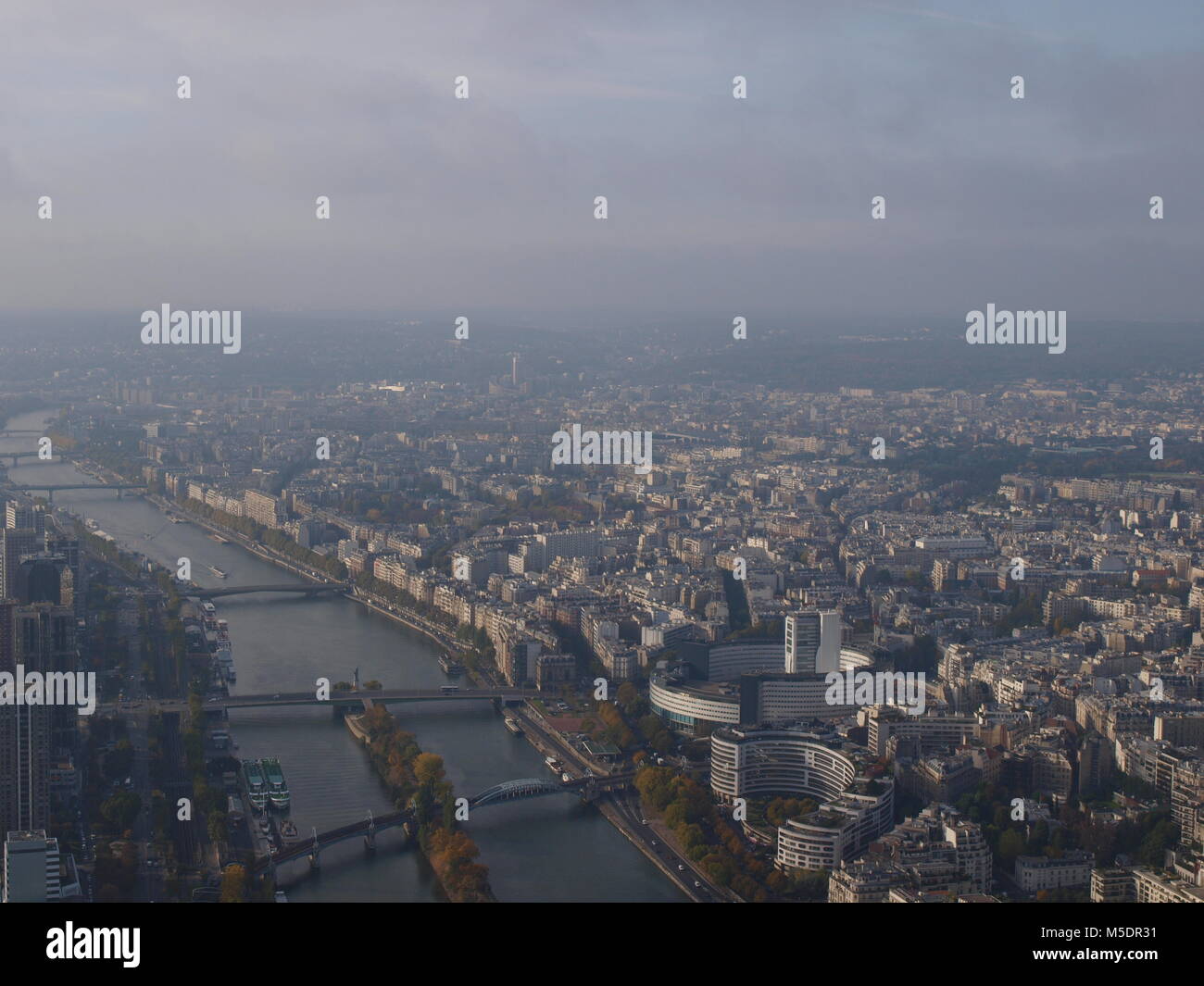 Above the seine hi-res stock photography and images - Alamy