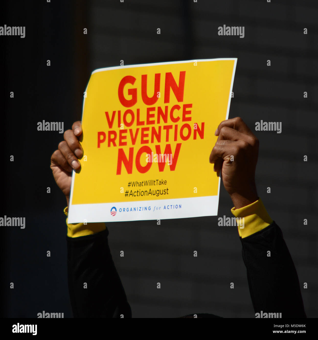 Stop the violence hi-res stock photography and images - Alamy