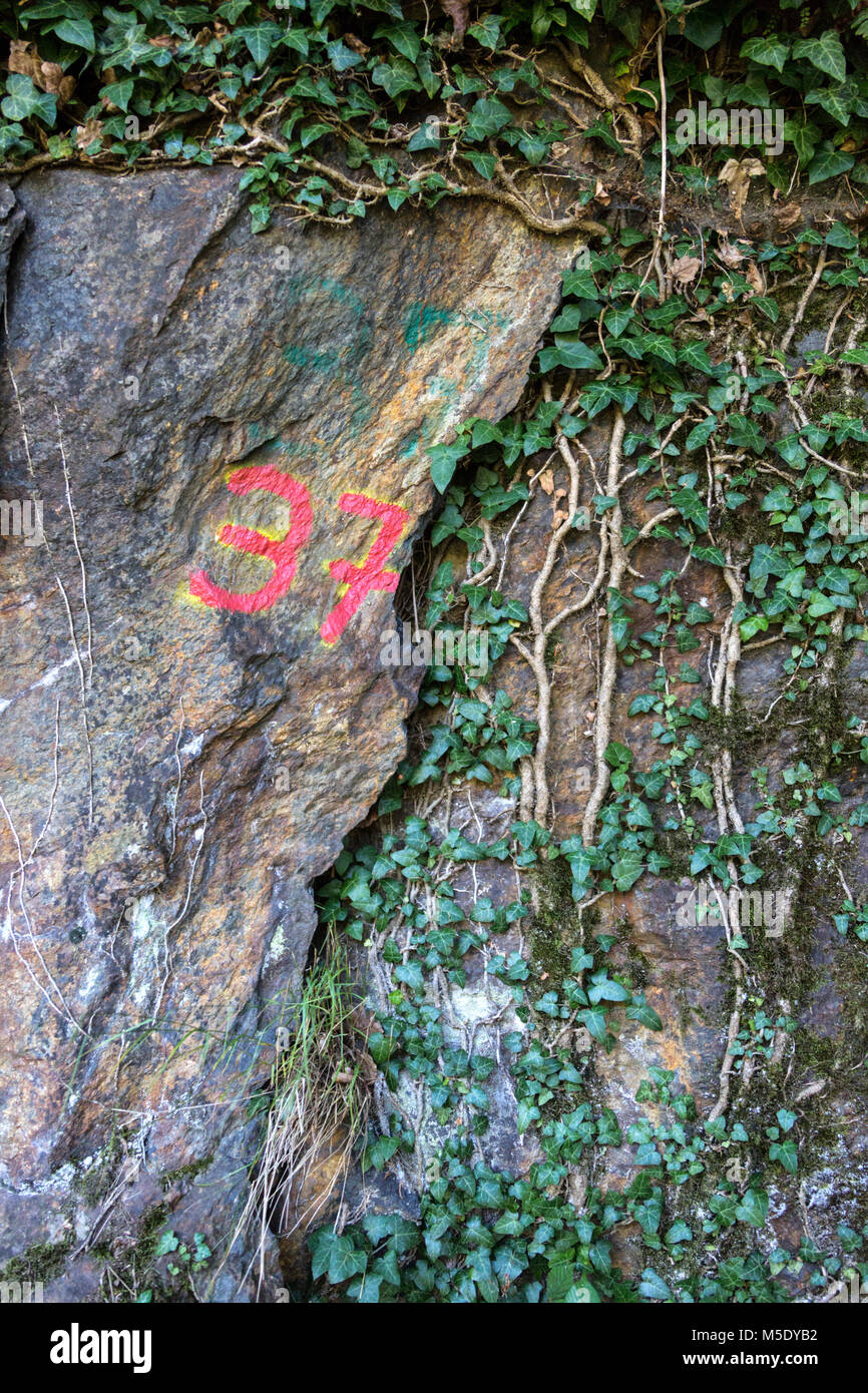 Road mark hi-res stock photography and images - Alamy