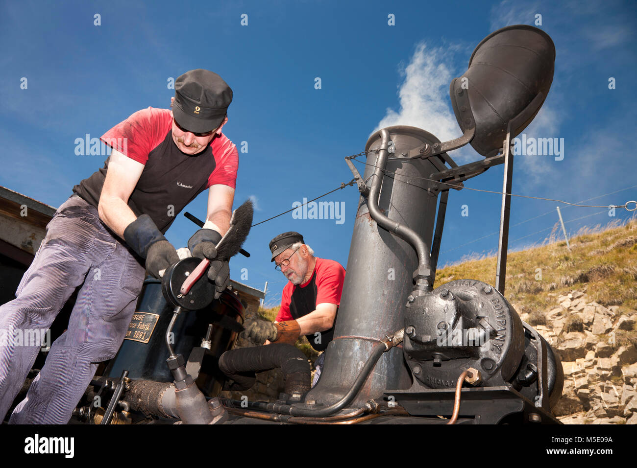 Wagon drivers hi-res stock photography and images - Alamy