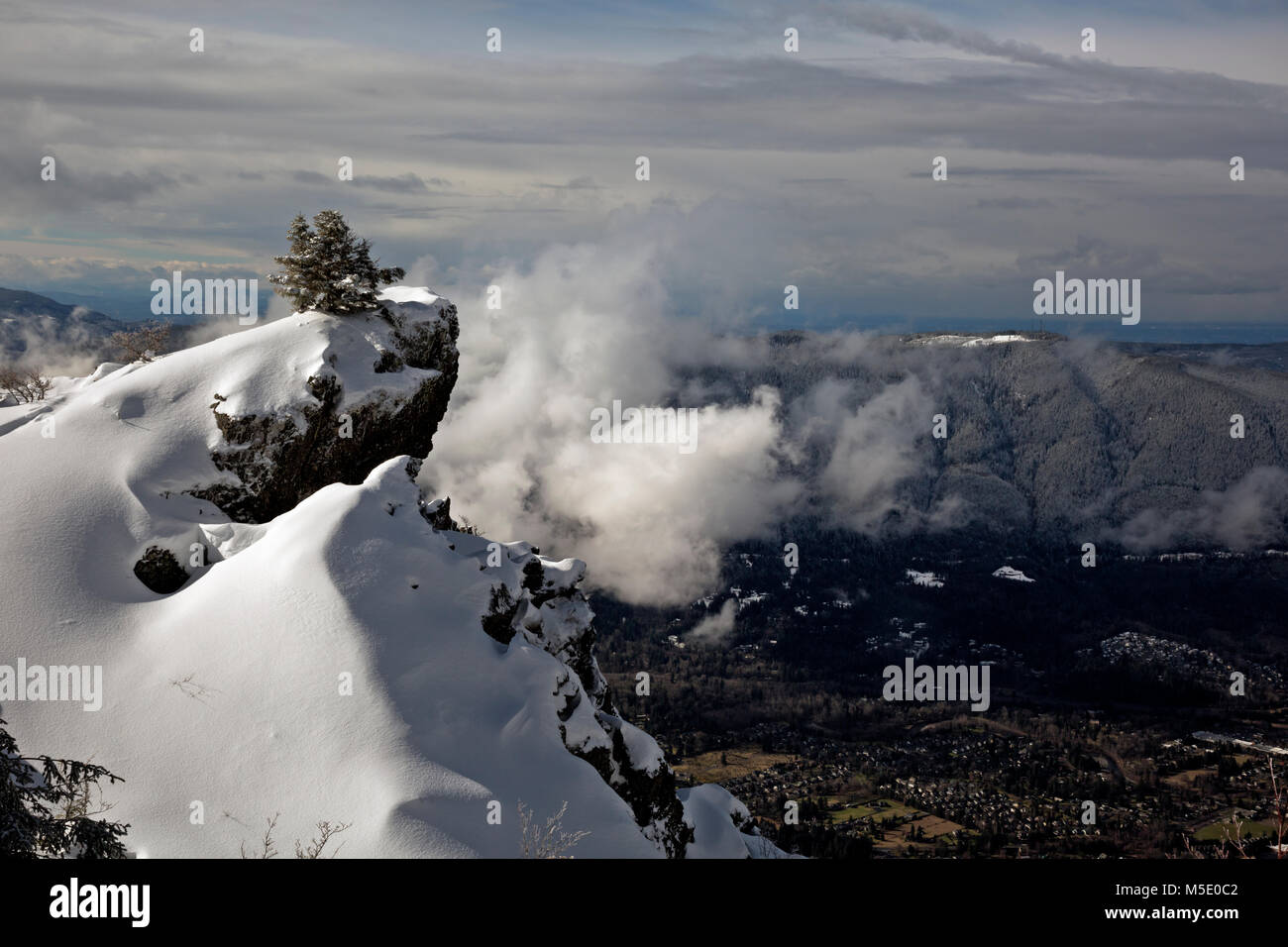 Snoqualmie overlook hi-res stock photography and images - Alamy