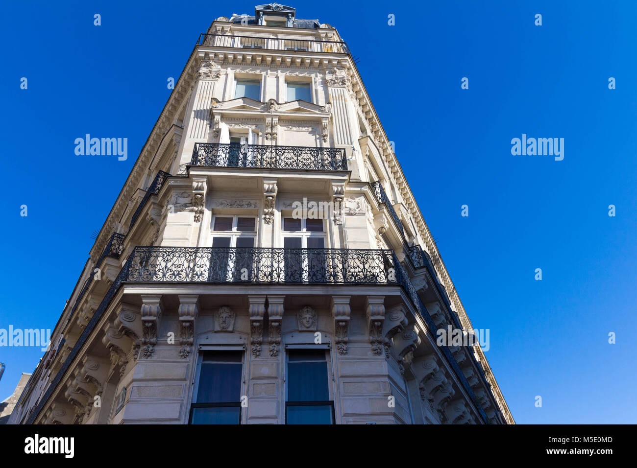 The traditional facade of Parisian building, France Stock Photo - Alamy