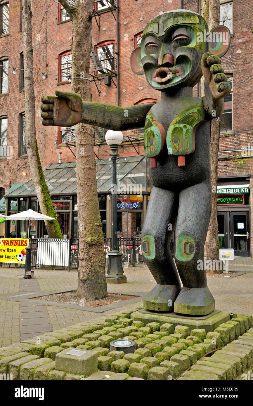 Occidental square statue hi-res stock photography and images - Alamy