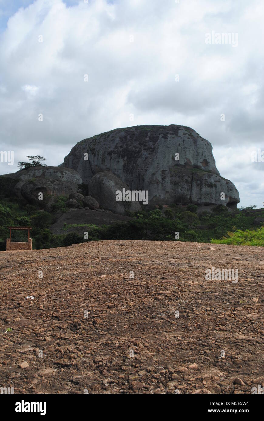 The Pungo Andongo Black Rocks are located in the municipality of Kacuso ...