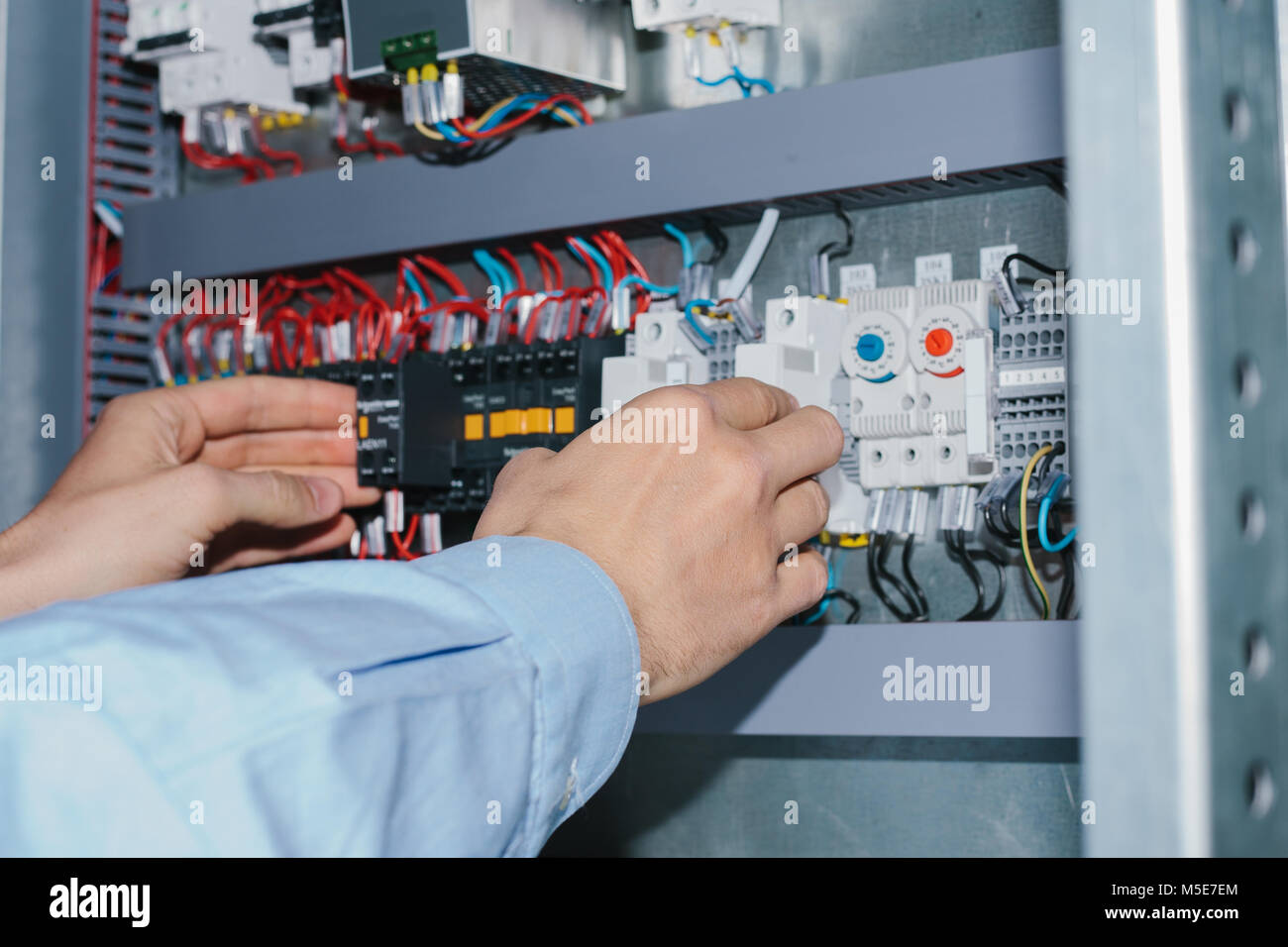 Specialist electrical maintenance hi-res stock photography and images ...