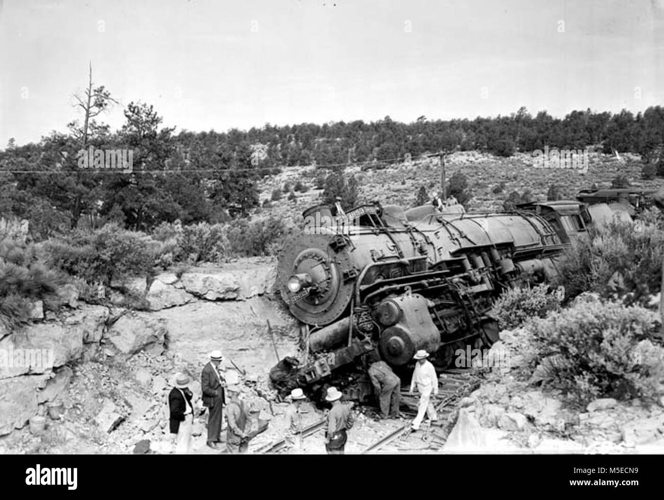 Grand Canyon Historic Train Wreck ATSF RR TRAIN WRECK S OF GRAND CANYON ...