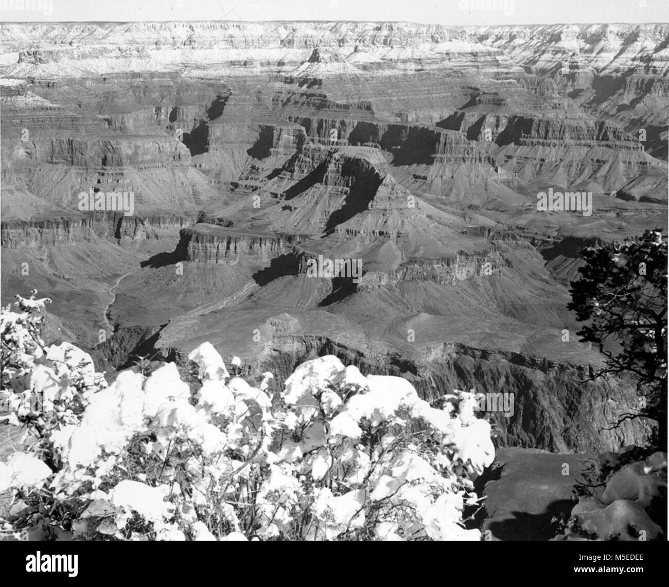 Grand Canyon Hopi Point SCENIC VIEW OF GRAND CANYON FROM HOPI POINT, ON ...