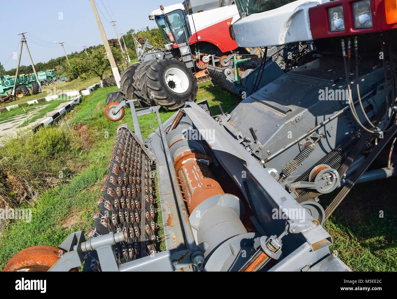 Harvest part of combine harvester. Trailer Hitch for tractors and ...