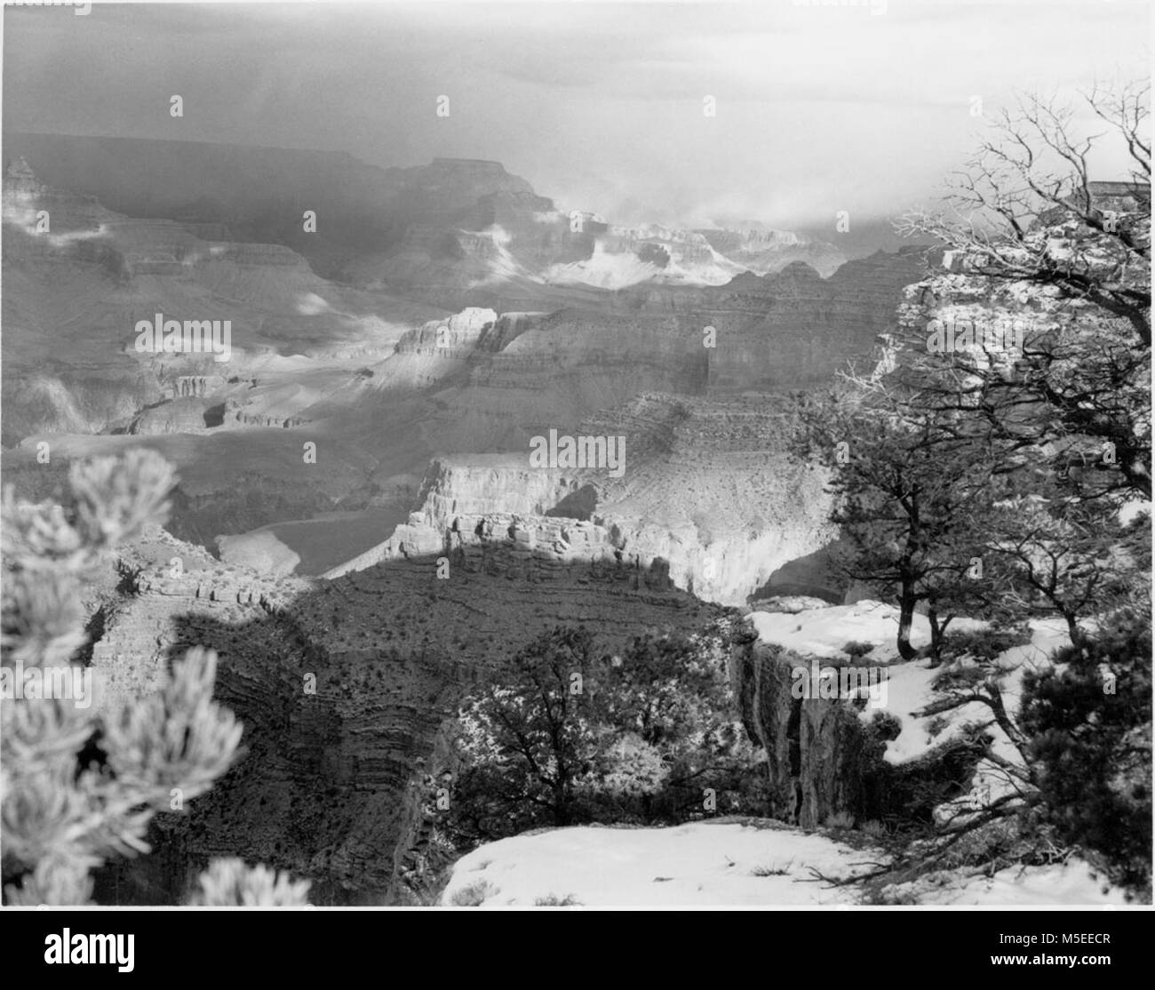 Grand Canyon Village Viewpoints GRAND CANYON FROM HOPI POINT DURING ...