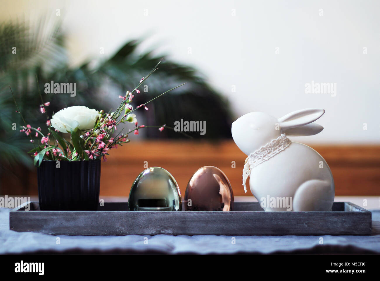 Modern easter egg hi-res stock photography and images - Alamy