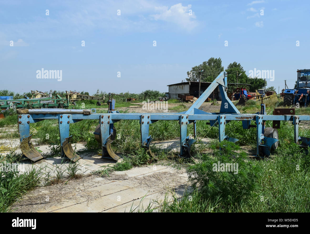Combines on trailers hi-res stock photography and images - Alamy