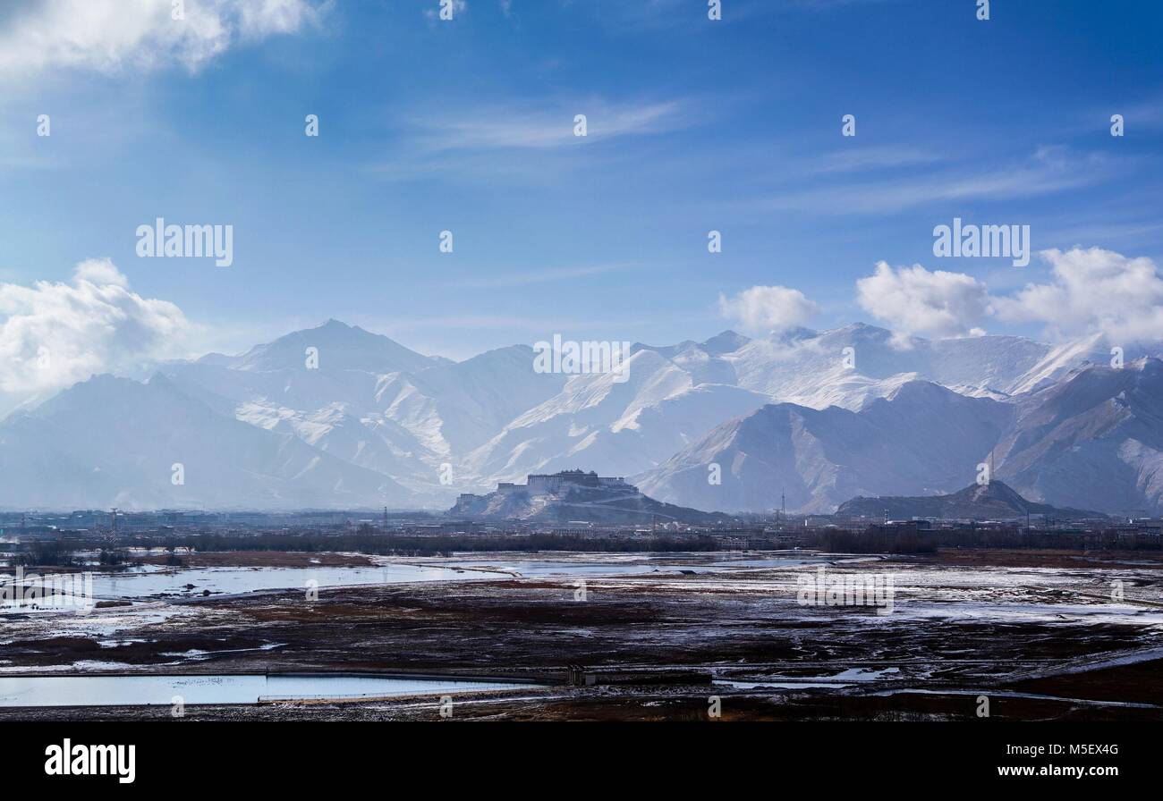 Lhasa. 23rd Feb, 2018. Photo taken on Feb. 23, 2018 shows the snow ...