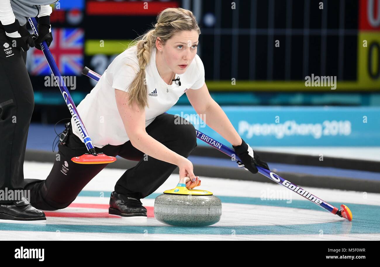 2018 winter olympics curling hi-res stock photography and images - Alamy
