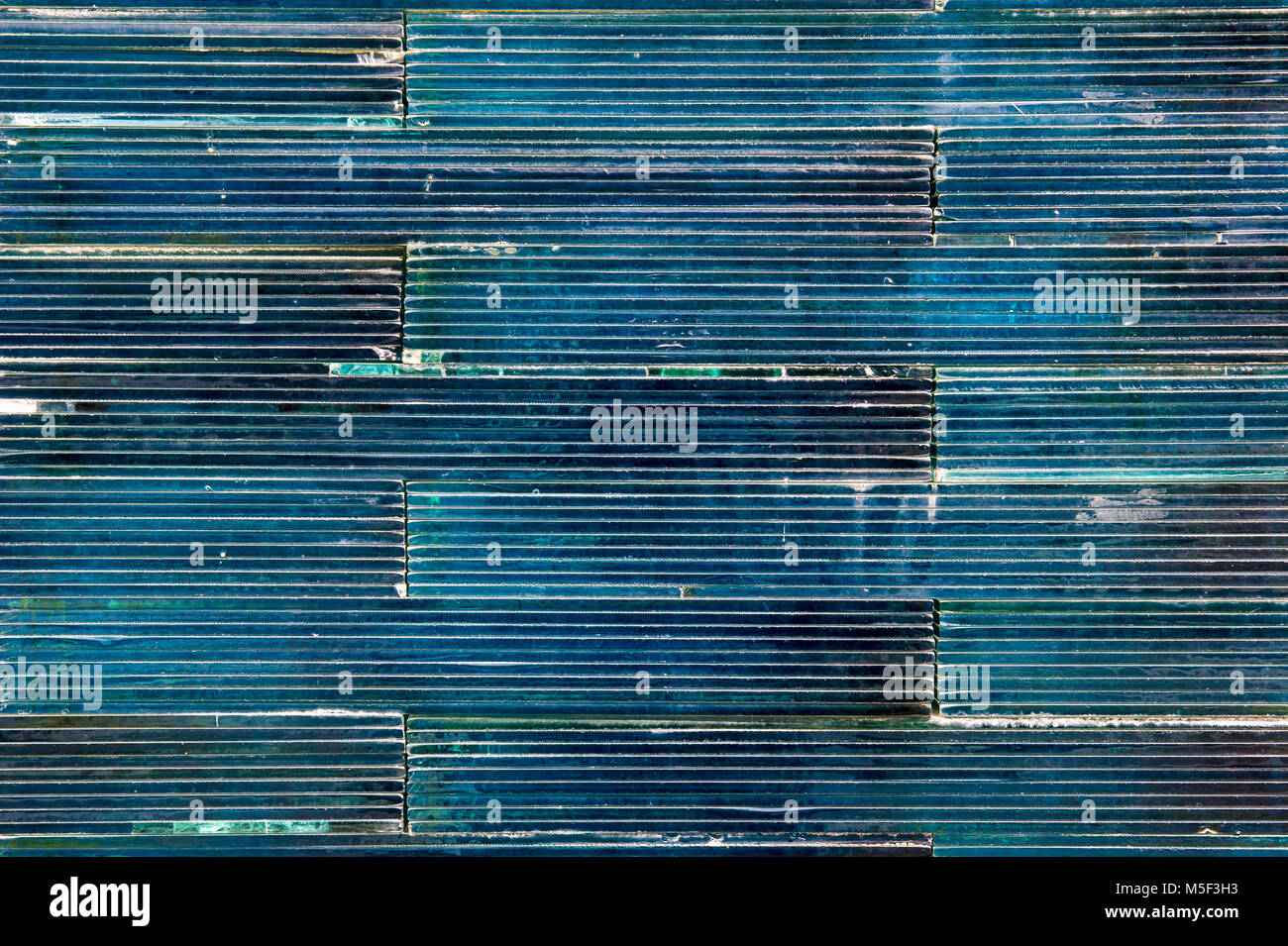 Stacked glass hi-res stock photography and images - Alamy