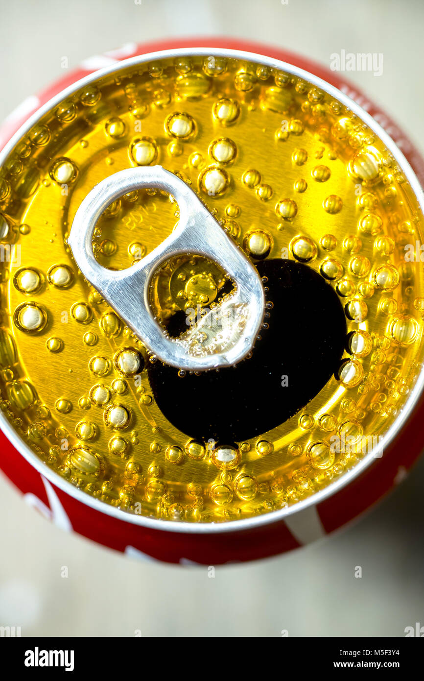 Fizzy drink can open hi-res stock photography and images - Alamy