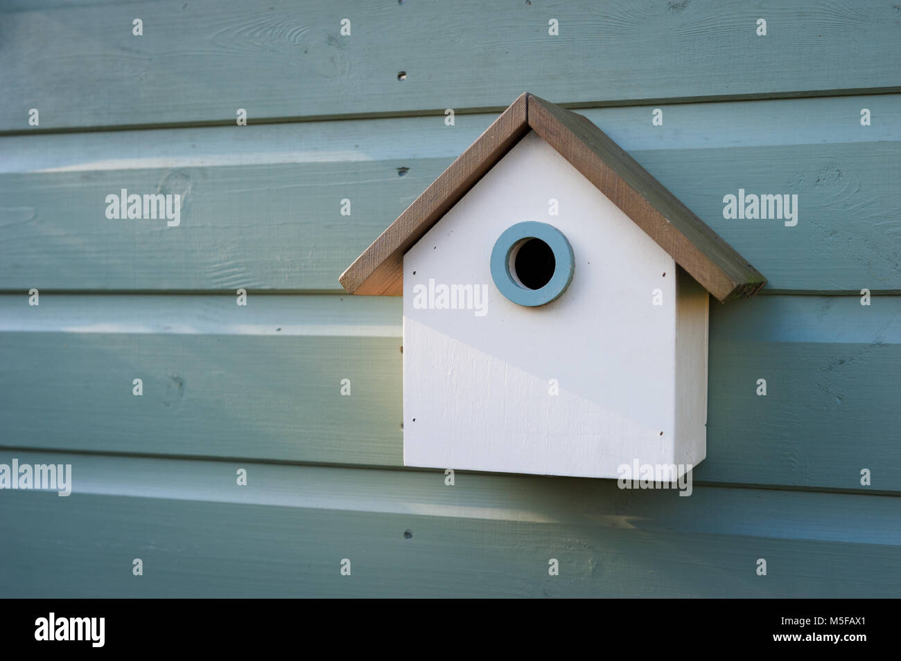 Garden bird box Stock Photo - Alamy