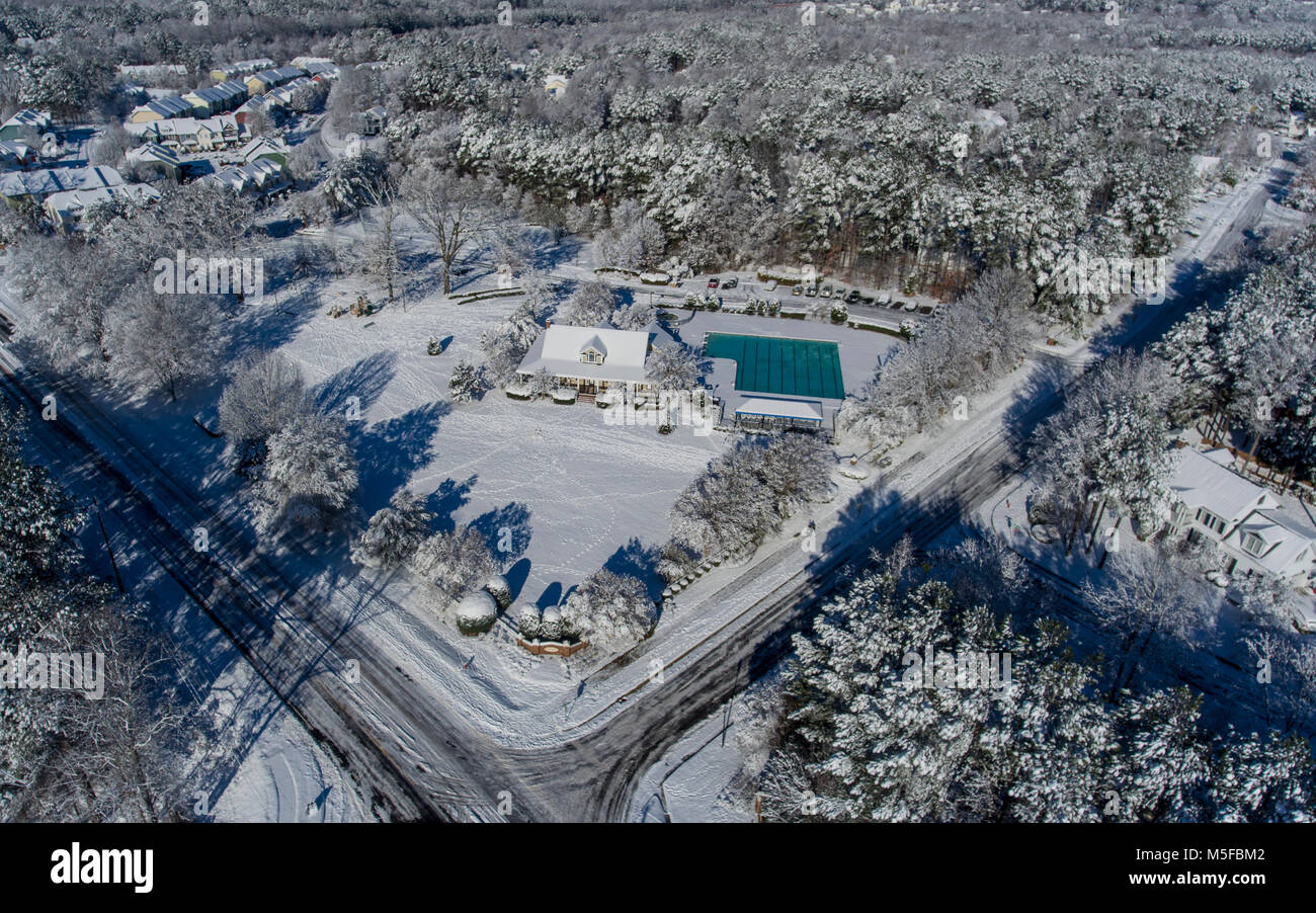 Neighborhood in snow. North Carolina Stock Photo - Alamy