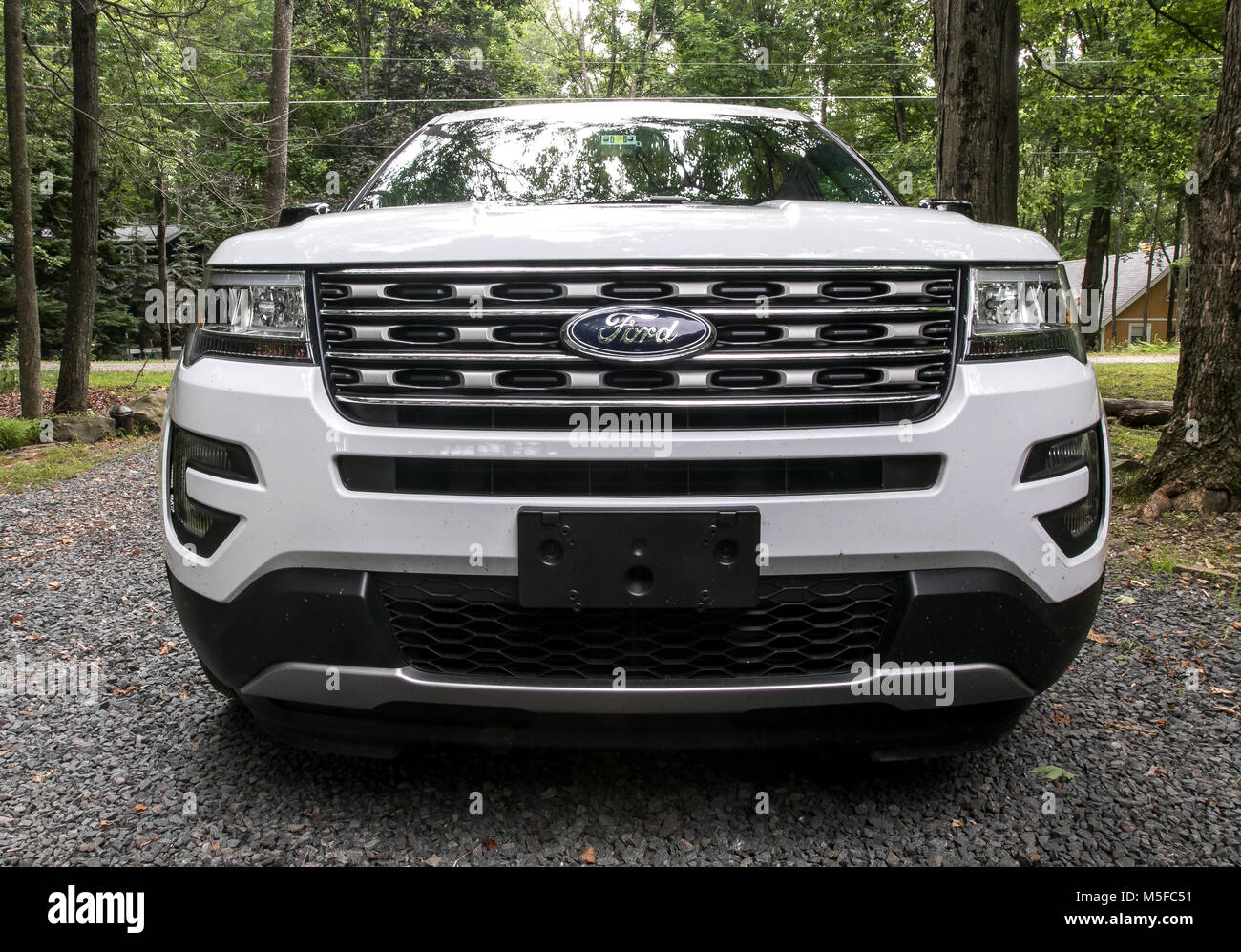 Ford explorer hi-res stock photography and images - Alamy
