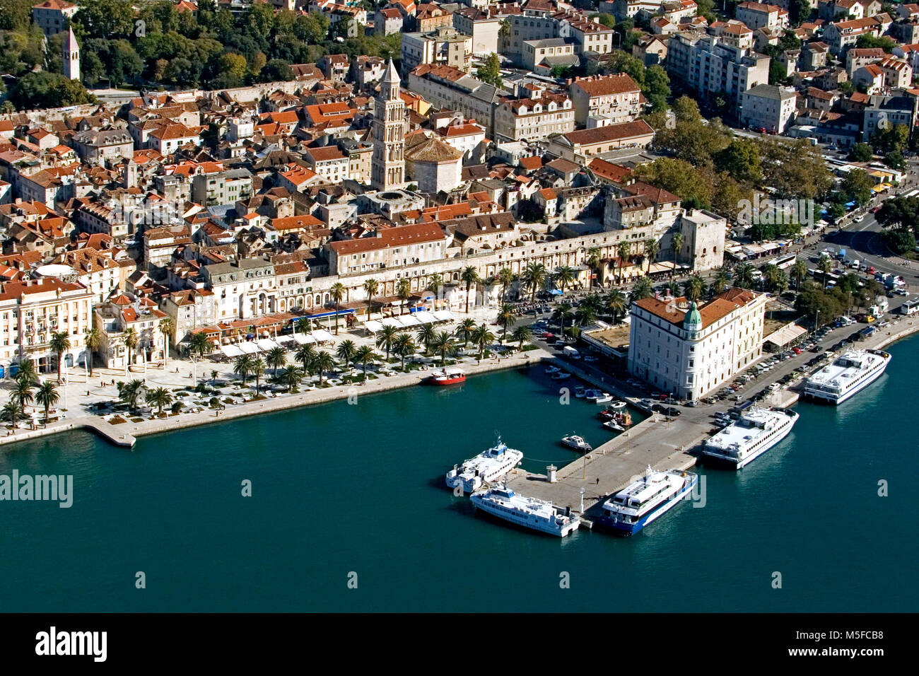 Town Split, city center, Diocletian palace, Cathedral and Port ...