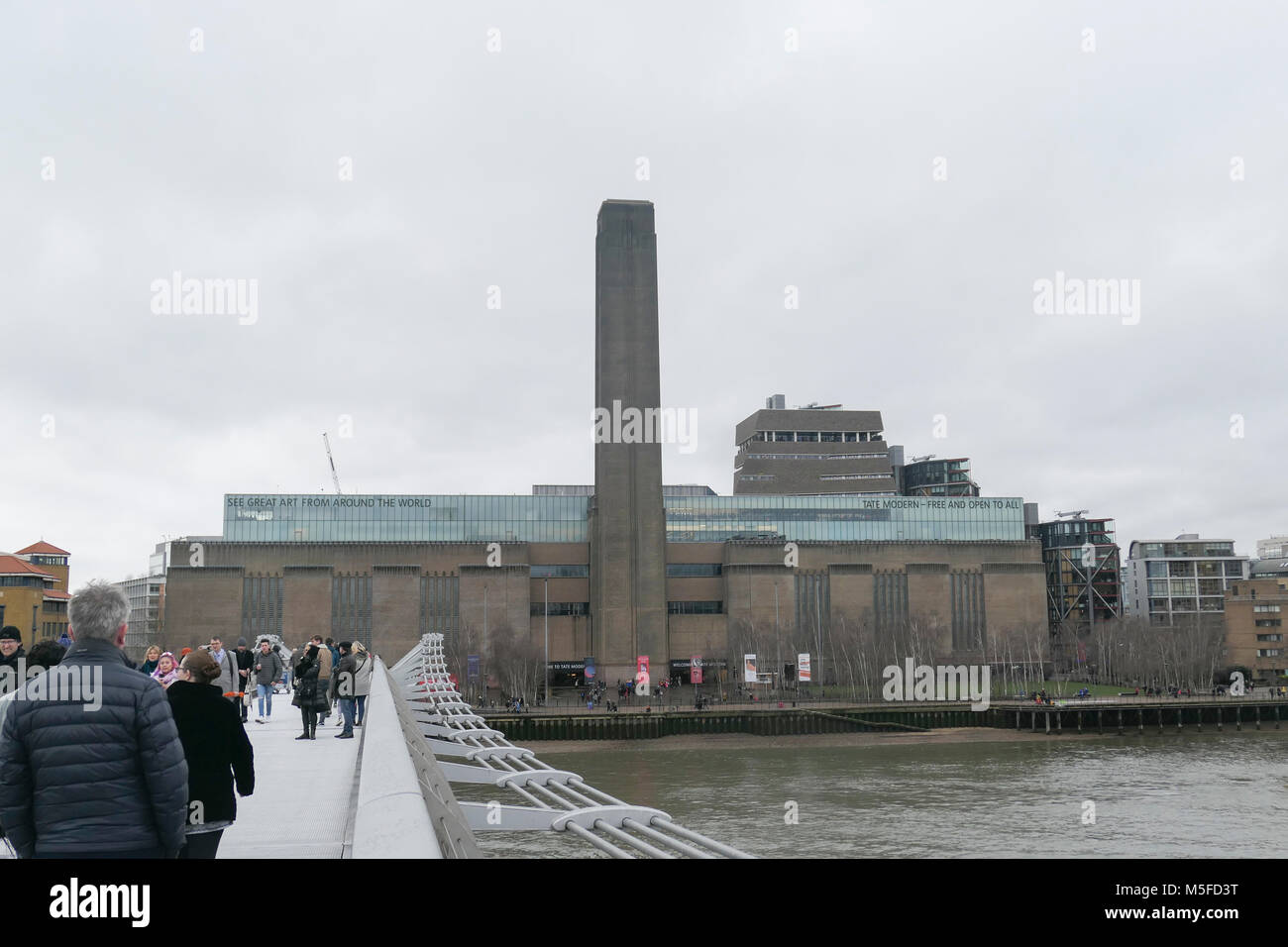 Tate modern gallery hi-res stock photography and images - Alamy