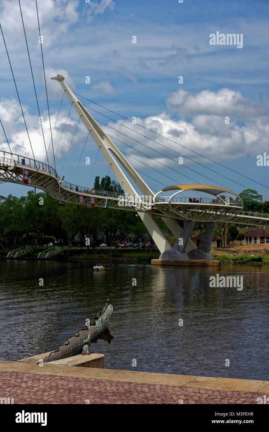 THe Darul Hana Bridge over the Sarawak River, Kuching, Malaysia Stock ...