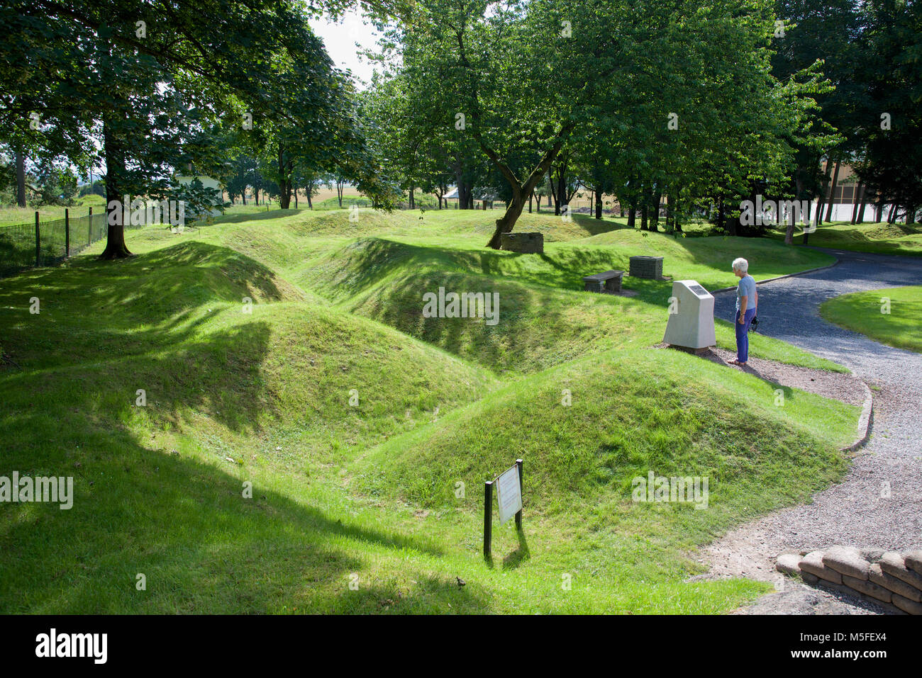 Shell craters hi-res stock photography and images - Alamy