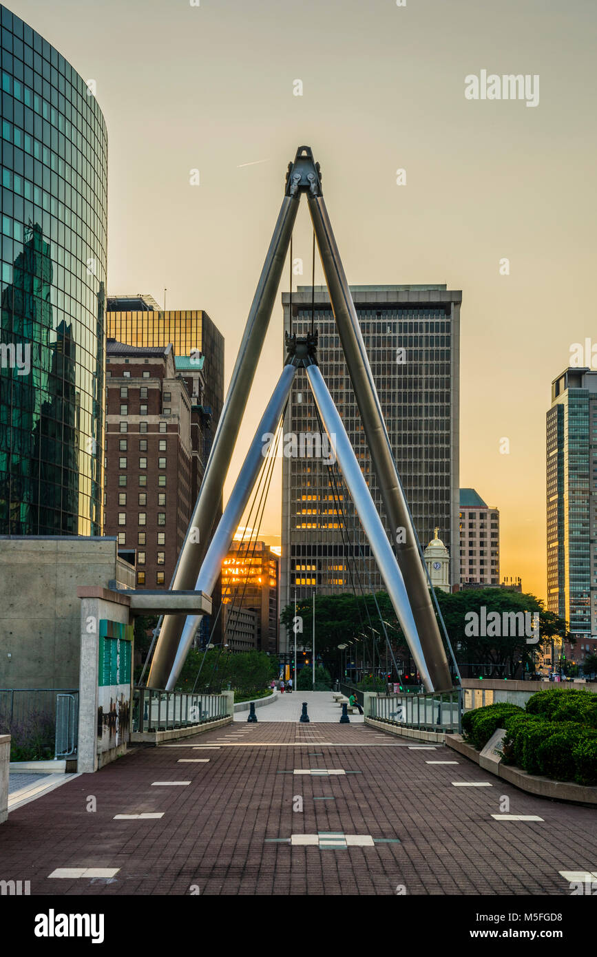 Phoenix Gateway Bridge Hartford, Connecticut, USA Stock Photo - Alamy