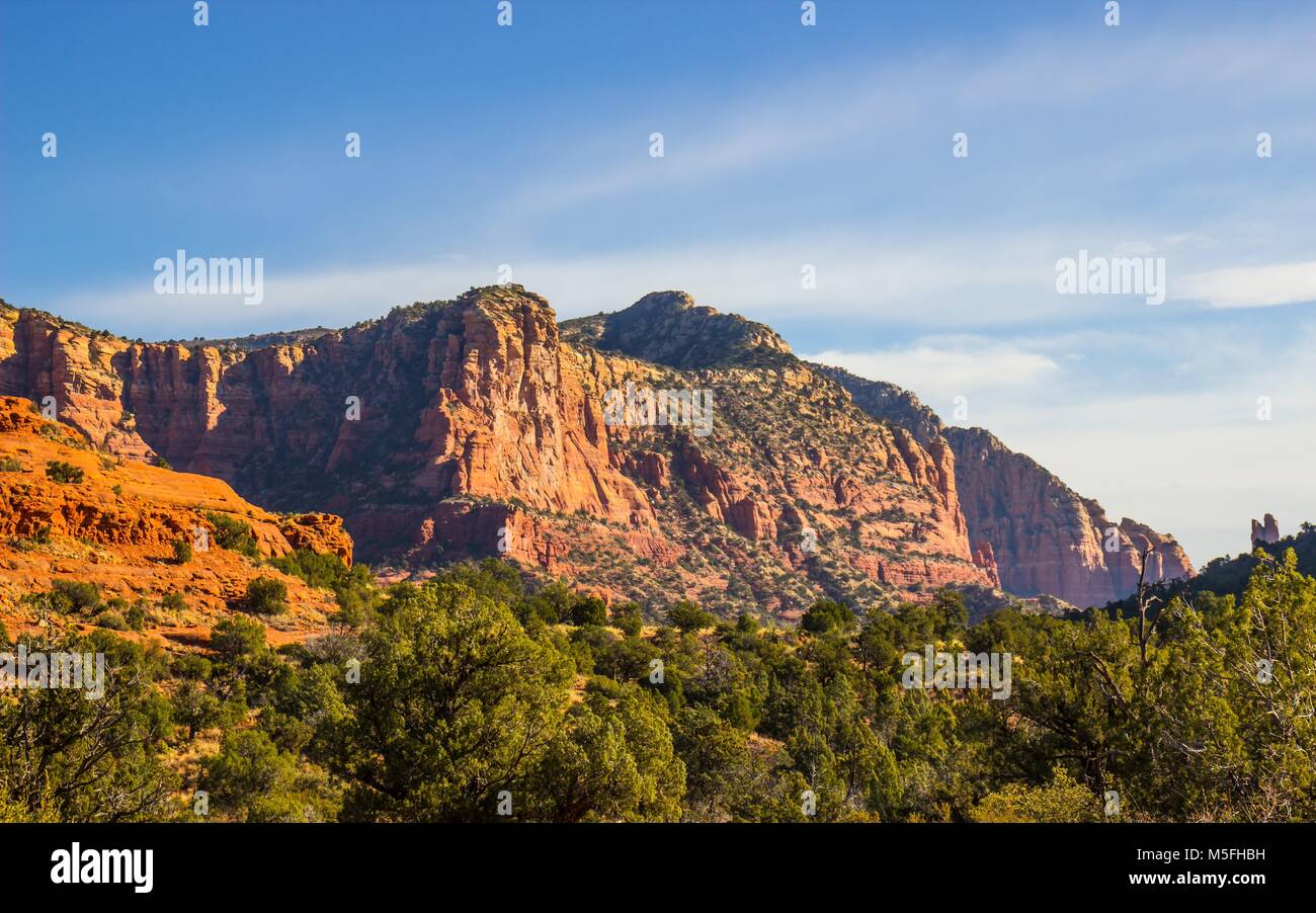 Red Rock Mountains In Arizona In Late Afternoon Sun Stock Photo - Alamy