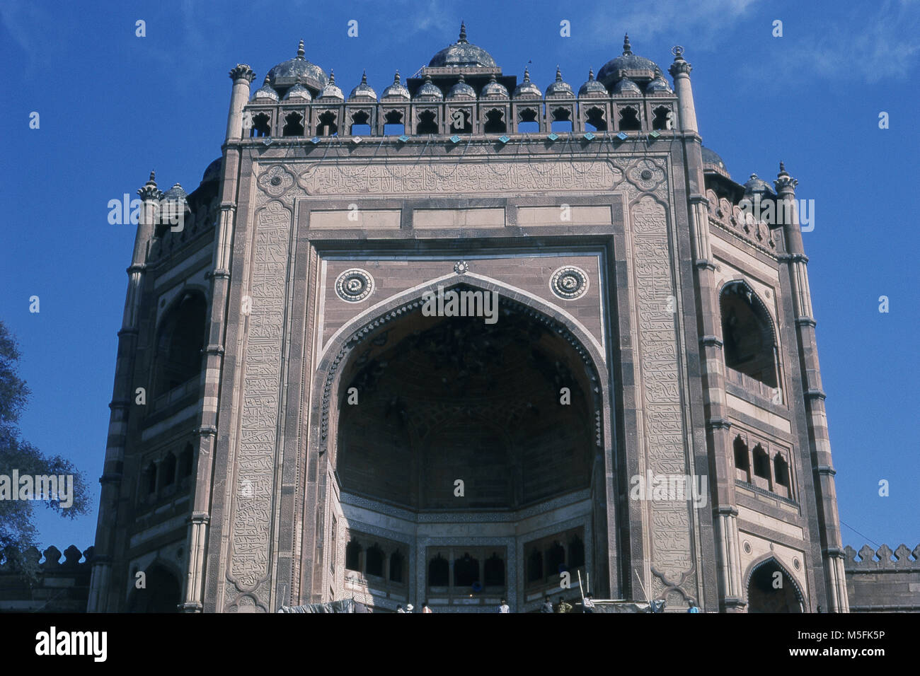 Indian people in india gate hi-res stock photography and images - Alamy