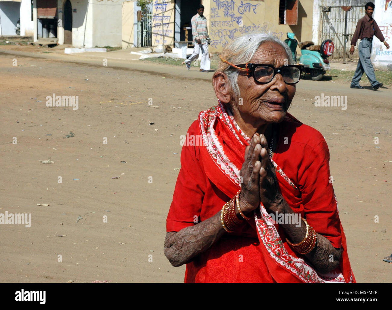 old woman praying, Bhopal, madhya pradesh, India, Asia Stock Photo - Alamy