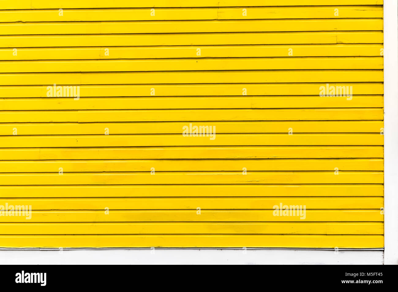 Building connected lines hi-res stock photography and images - Alamy