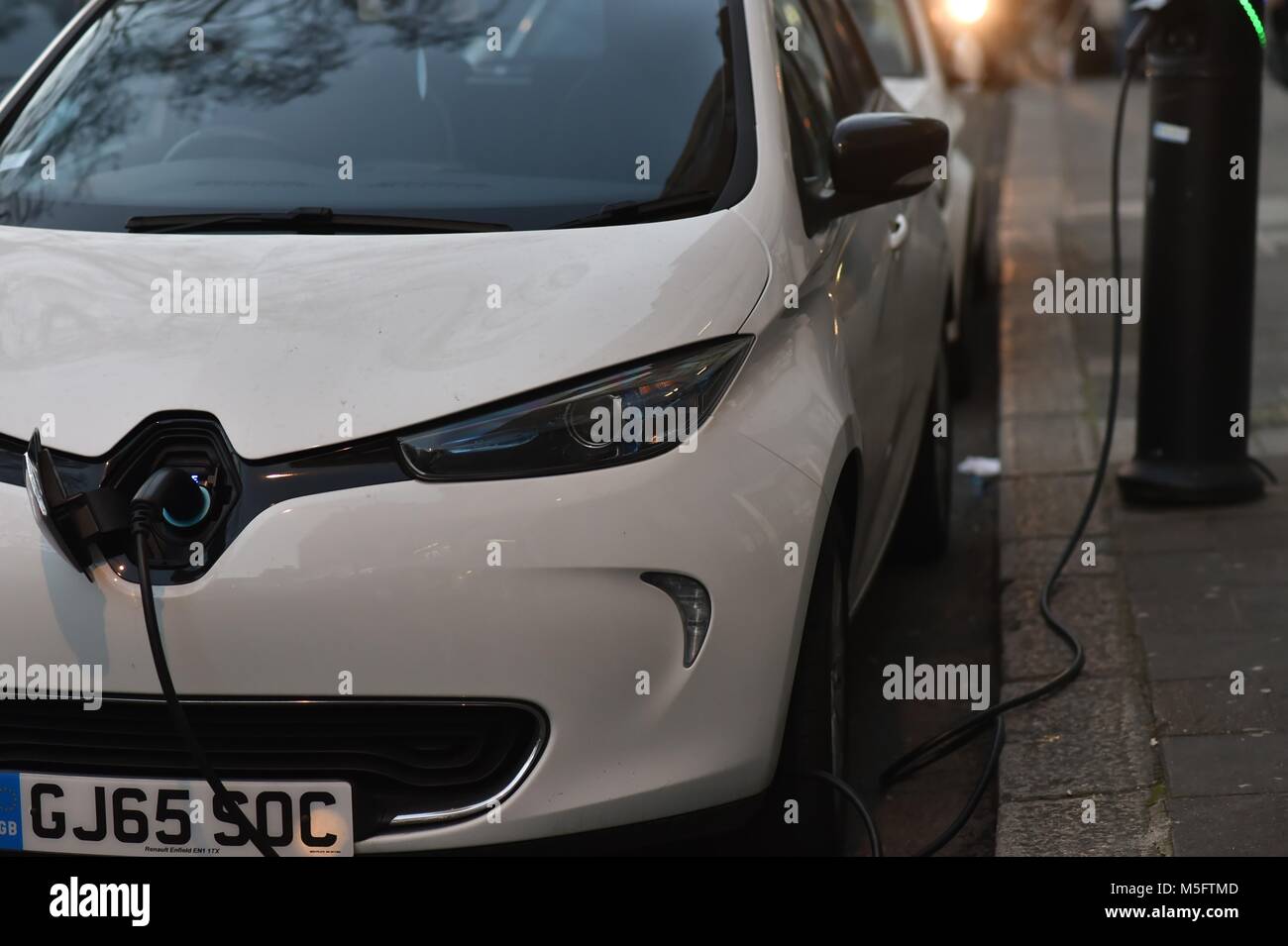 Zero Emission Cars, Electric/Hybrid Stock Photo - Alamy