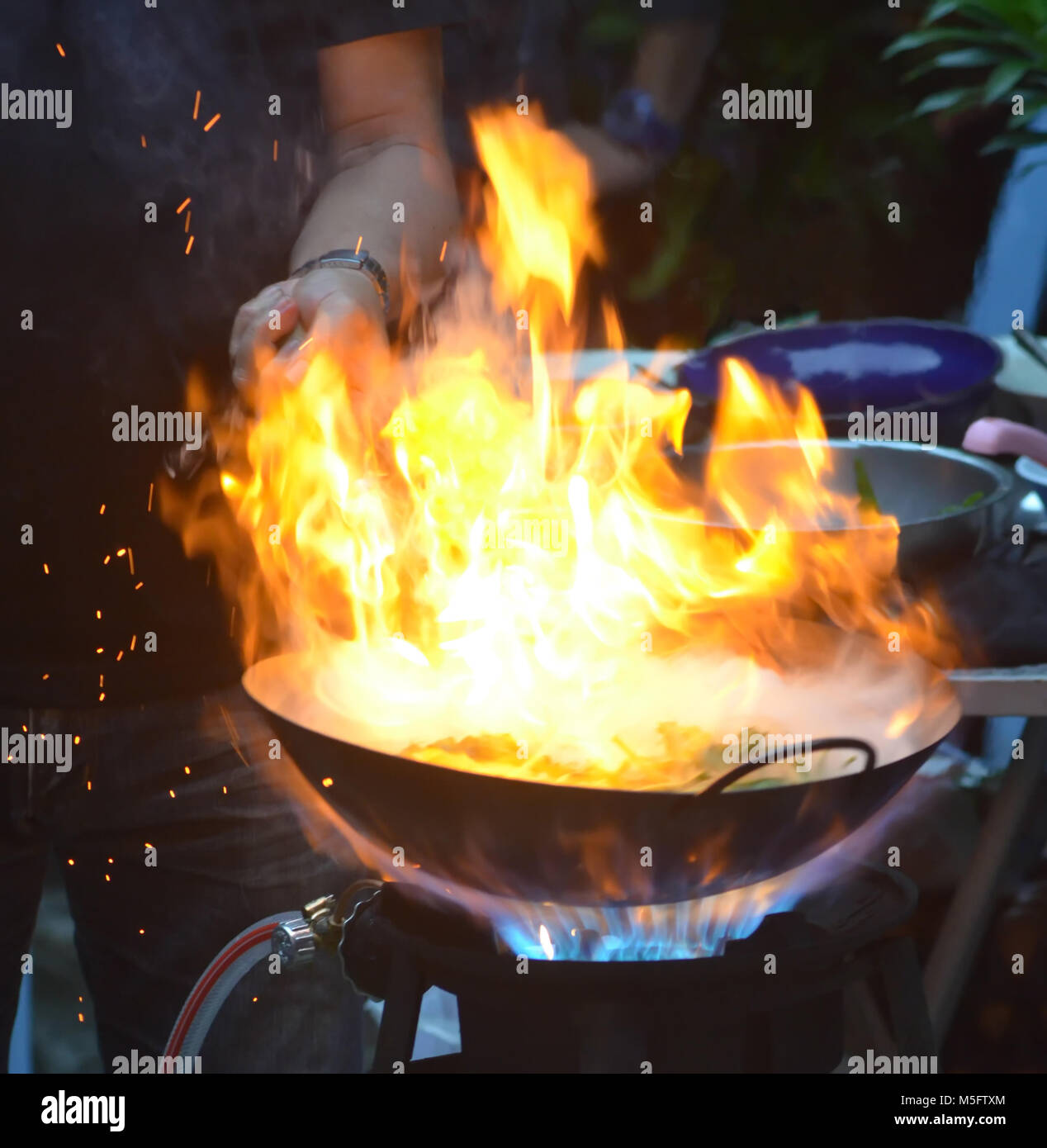 Frying pan on burning gas hi-res stock photography and images - Alamy