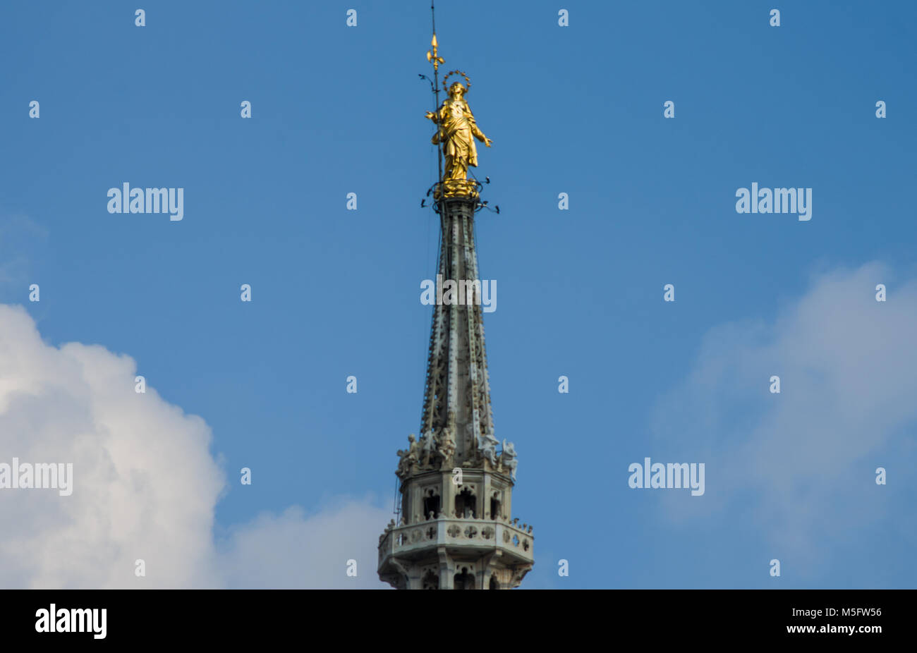 Cathedral of milan madonna High Resolution Stock Photography and Images ...