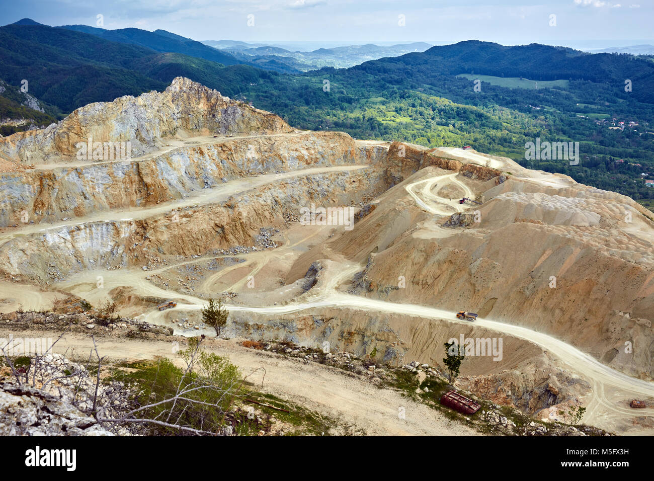 Quarry surrounded by nature hi-res stock photography and images - Alamy