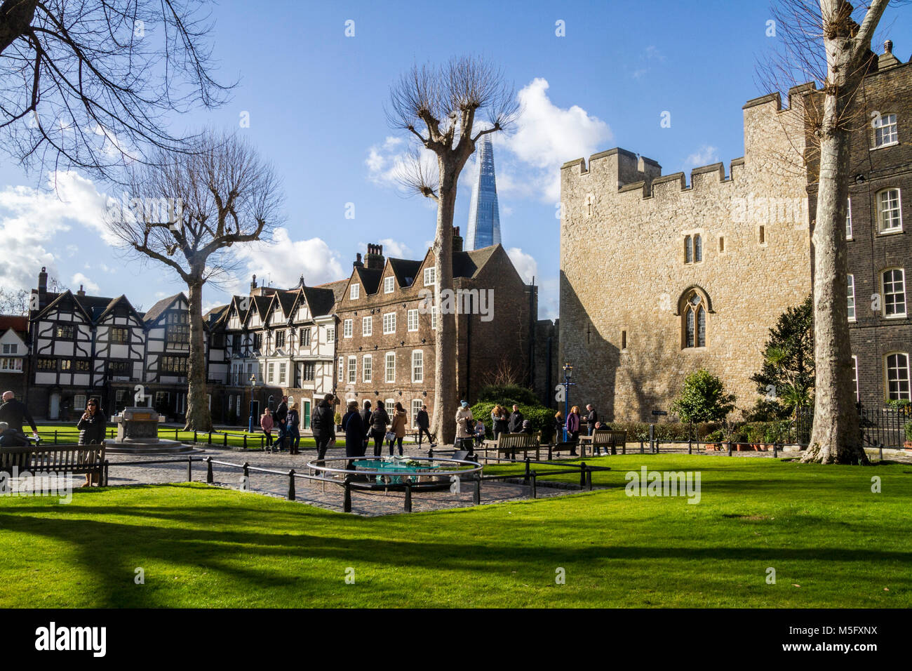 Tower green tower of london hi-res stock photography and images - Alamy