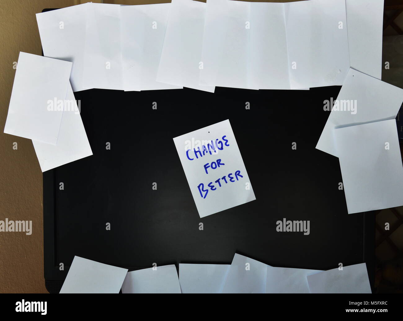 paper note on computer screen Stock Photo - Alamy