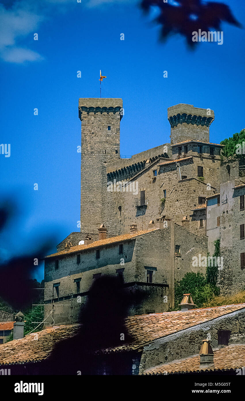 Castello rocca monaldeschi hi-res stock photography and images - Alamy