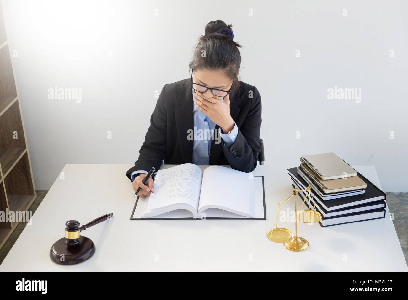 Document justice law sitting table hi-res stock photography and images ...
